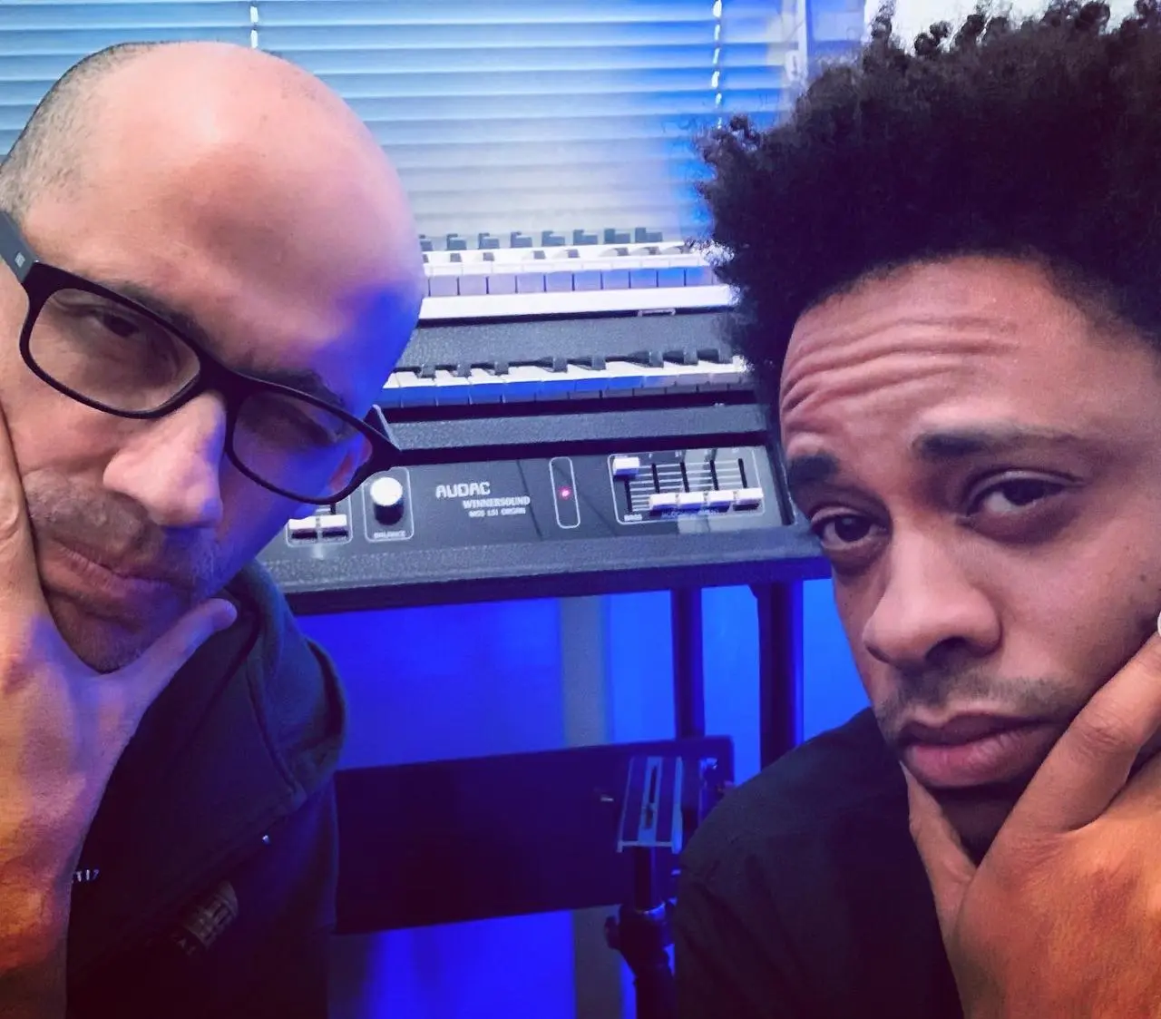 Nostalgia em 8 bits: John Ulhoa e Richard Neves, do Pato Fu, assinam ...